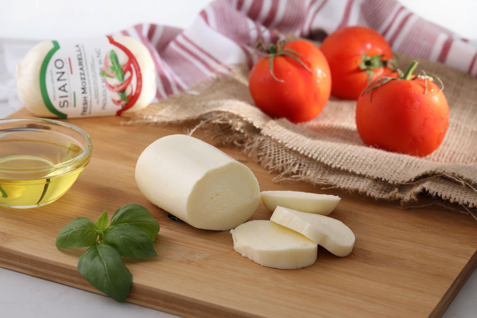 Our cheeses - Burrata, Fior di Latte, Mozzarella - Siano Mozzarella